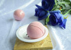 Pink Toy Inside Strong Bubble bath fizz balls Natural Ingredient With OEM