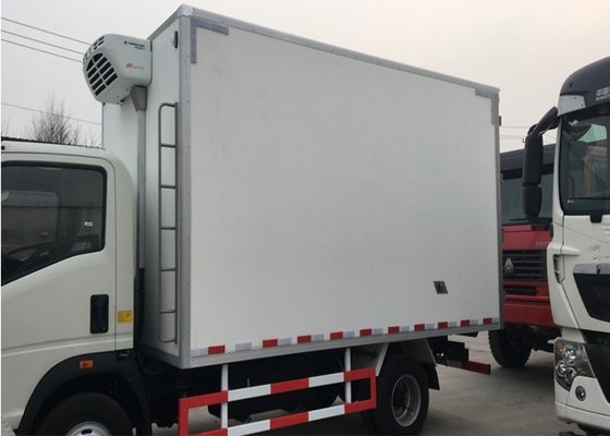 Caminhão refrigerado 10 T da caixa com o chassi Polímero Composto Van Placa de SINOTRUK HOWO