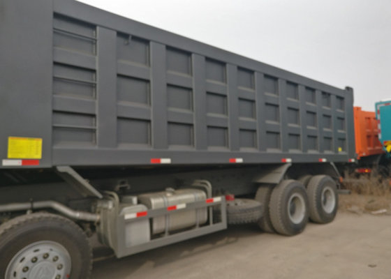 caminhão basculante pesado do motor diesel de 25CMB 371HP usado no canteiro de obras para transportar o solo