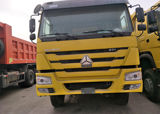Caminhão basculante de 40 toneladas de Sinotruk Howo 6x4, caminhões de caminhão basculante resistentes da cor amarela