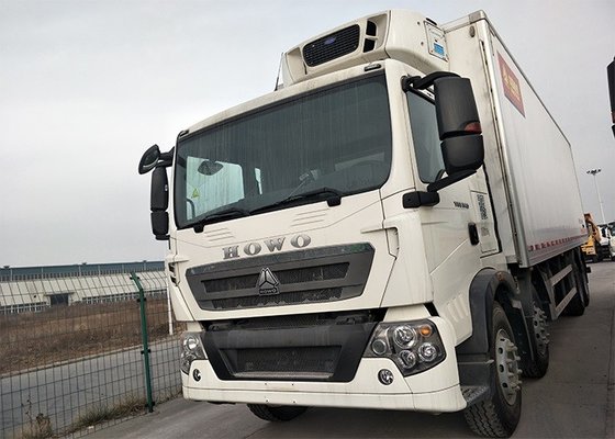 10 caminhão da caixa do congelador da roda 30T HOWO, caminhão refrigerado pequeno com emissão do Euro II