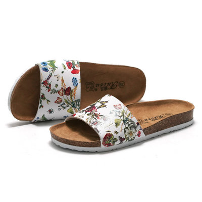 2022 new wholesale Custom summer light Women Thick leather Slippers Outdoors Beach shoes flat sandals