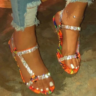 Wholesale 2022 New summer rhinestone flat sandals lady casual shoes fashion soft and light non-slip slippers for women