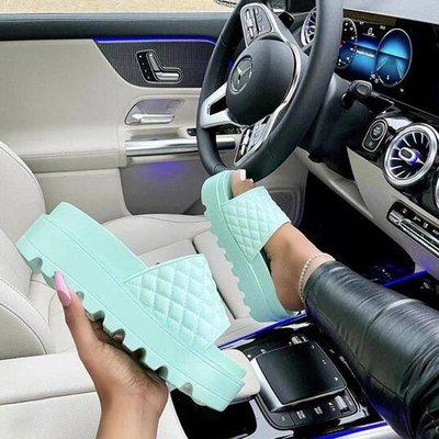 2022 Fashion Summer Sandals Women outdoor cheap beach Shoes flat custom slippers for ladies wholesale