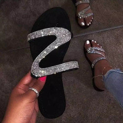 2022 New Design summer sandals women Luxury Glitter Diamond casual shoes Outdoor Beach non-slip Slippers