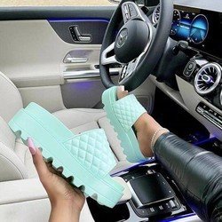 Comfortable and stylish New women thick sole non-slip beautiful casual shoes solid color large size ladies slippers high sandals