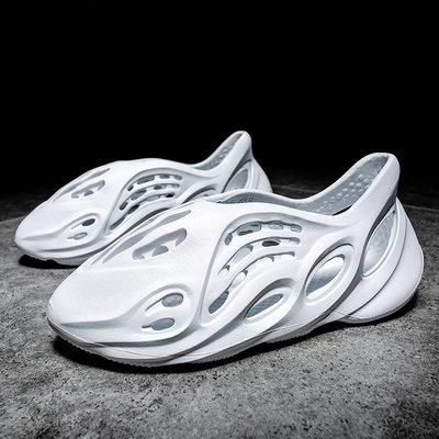 Wholesale Summer Fashion trend couple Slippers Beach Flat Sandals solid color casual breathable Shoes for women and men