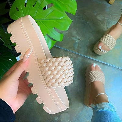 Spot large size weaving upper thick sole slippers wholesale Fashion Summer Flat non-slip Sandal For Ladies and Women
