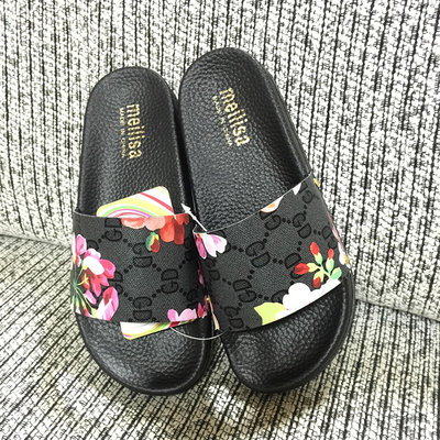 Women Slippers 2022 outdoor Beach Summer Flat non-slip Sandals fashion Casual shoes For Ladies wholesale