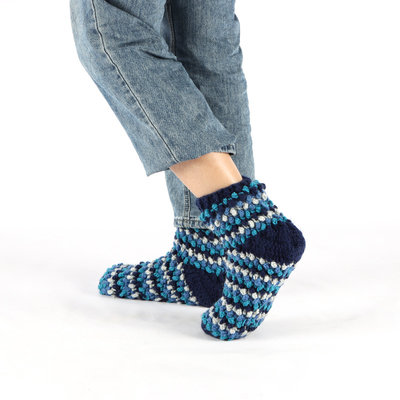 Custom Fashion Cute Stripes Winter Women Thick Thermal Fuzzy Christmas Fluffy socks blue striped floor Socks