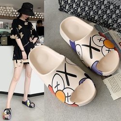 Factory price fashion trend Summer Graffiti Ladies soft sole Sandals Slides Beach Platform Slippers For Women