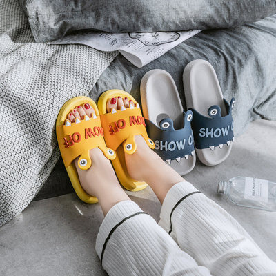 Summer new lightweight sandals cute cartoon decoration couple slippers home non-slip wear-resistant shoes