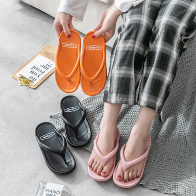 2021 New ladies flip flops summer home indoor non-slip wear-resistant fashion thickened soft bottom slippers