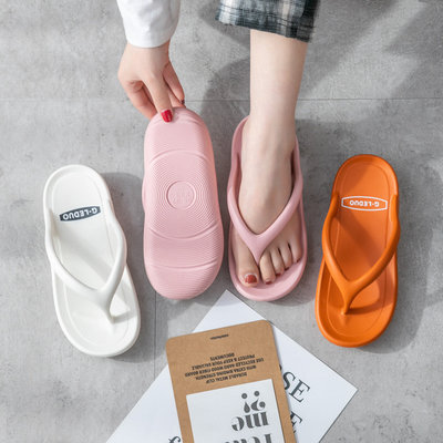 2021 New ladies flip flops summer home indoor non-slip wear-resistant fashion thickened soft bottom slippers
