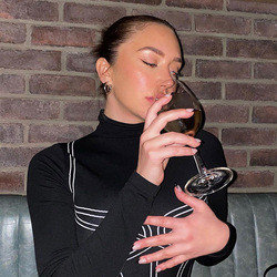 2021 New arrivals spring women's fashion solid color line long sleeve crop tops high waist yoga pants women two piece sports set