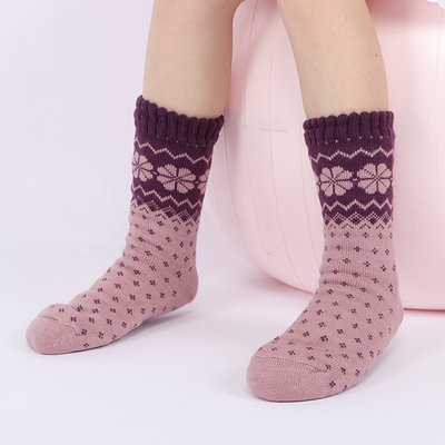 Wholesale Winter Thick Warm Middle length slipper Socks For Women  knitting cute petal Pattern Home Floor Socks