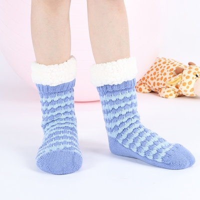 hot sales women anti-slip socks knitted socks with fashion pattern winter thick casual socks