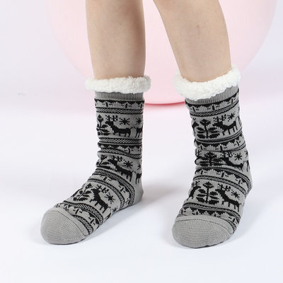2021 hot sell women new skin-friendly casual socks non-slip faux fur Lining Fuzzy Slipper Socks with Christmas pattern