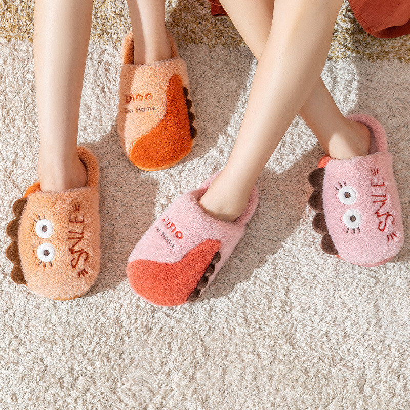 Hot selling cute cartoon factory price bedroom slippers closed toe warm soft plush Winter women home indoor shoes
