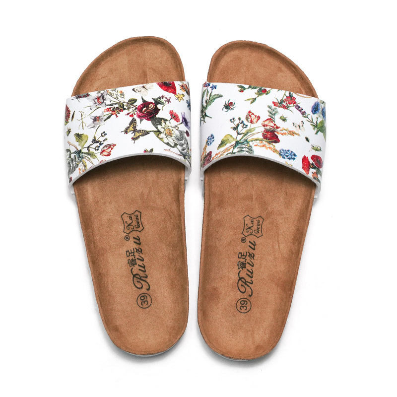 2022 new wholesale Custom summer light Women Thick leather Slippers Outdoors Beach shoes flat sandals