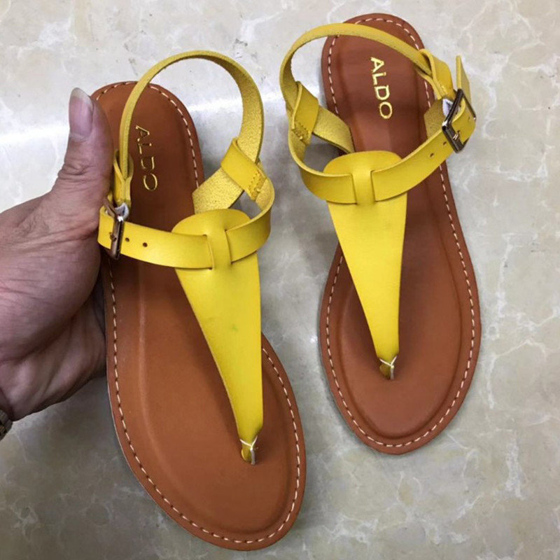 Factory supply fashion breathable flat Slippers Summer sandals women soft sole non-slip flip flops wholesale