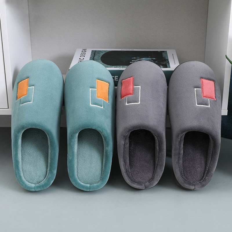 New high quality home indoor shoes female winter 2021 warm and non-slip cheap bedroom slippers wholesale