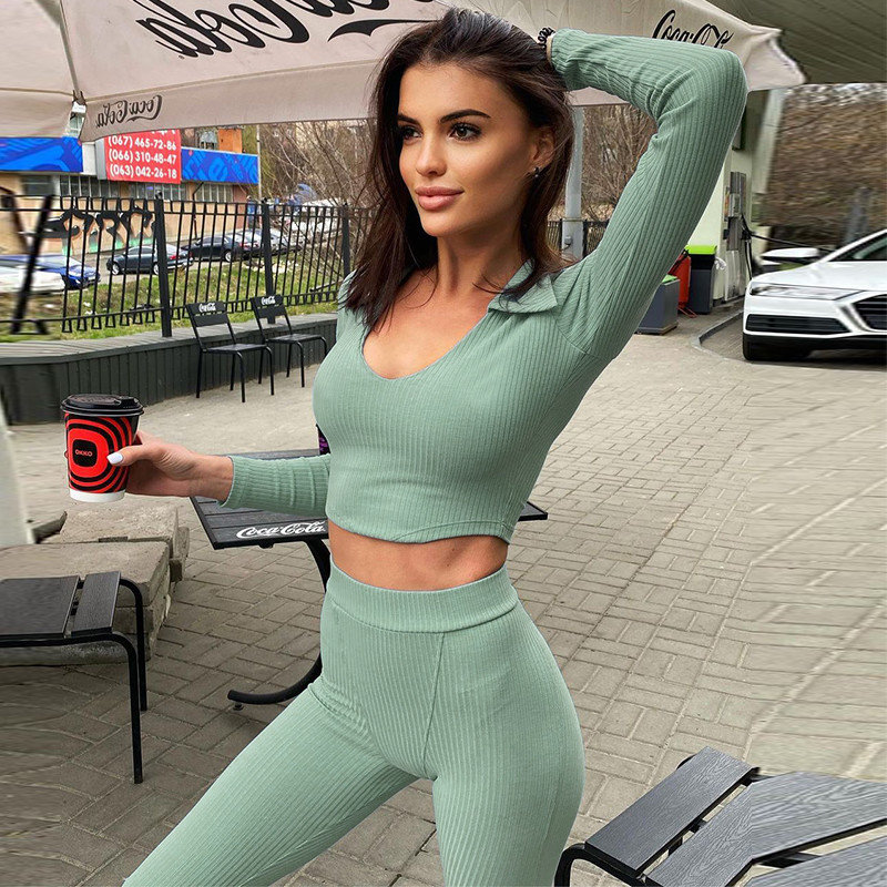 New design High Quality Fitness clothes Gym wear Fashionable Sports Leisure Long Sleeve 2 Piece Seamless sport suit crop top