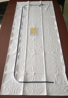 Las bolsas para transportar cadáveres blancas disponibles del estilo del sobre de 6Mil a la grieta fría del PVC 8Mil/de PEVA a -20℃