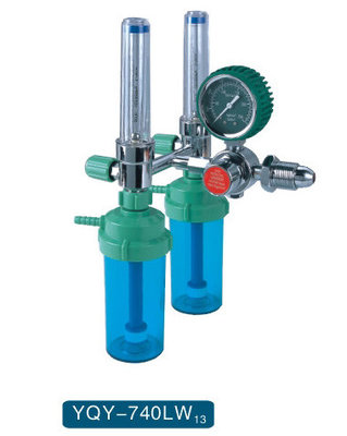 Varón/conector hembra médicos del regulador del oxígeno del ajuste de la presión de gas y del volumen del gas