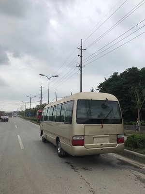 USED GOOD CONDITION TOYOTA COASTER BUS 25 SEATS GOLDEN FOR SEAL supplier