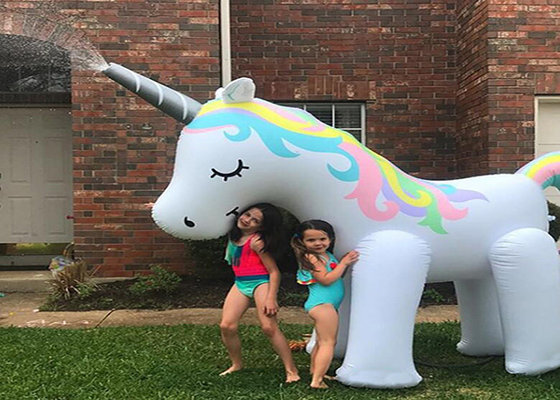 200CM PVC Sprinkle Unicorn Inflatable Water Floats Customized Uage For Water Spout