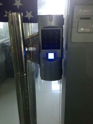 Price best seller zinc alloy silvery biometric glass door lock for office