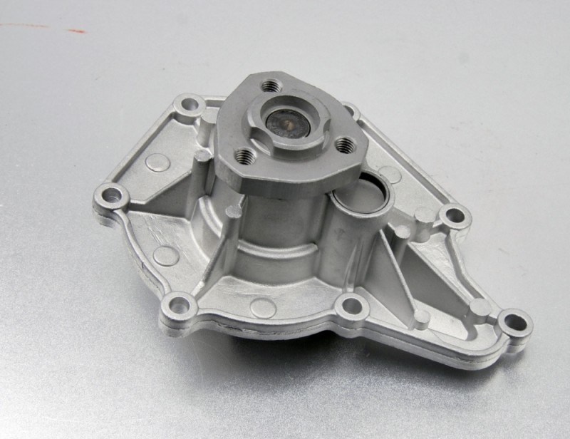 AUTO WATER PUMP-AUDI C6 2004-2009 2.4CC WATER PUMP