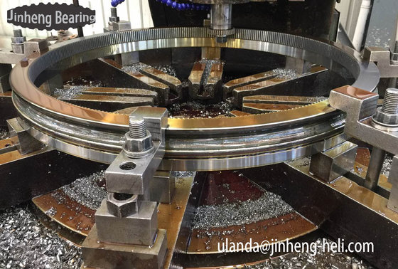 Excavator and mobile crane slewing bearing 011.40.900