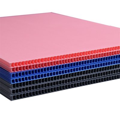 2mm 4mm 6mm 8mm  Thin Lightweight PP Corrugated Plastic Sheet For Packaging
