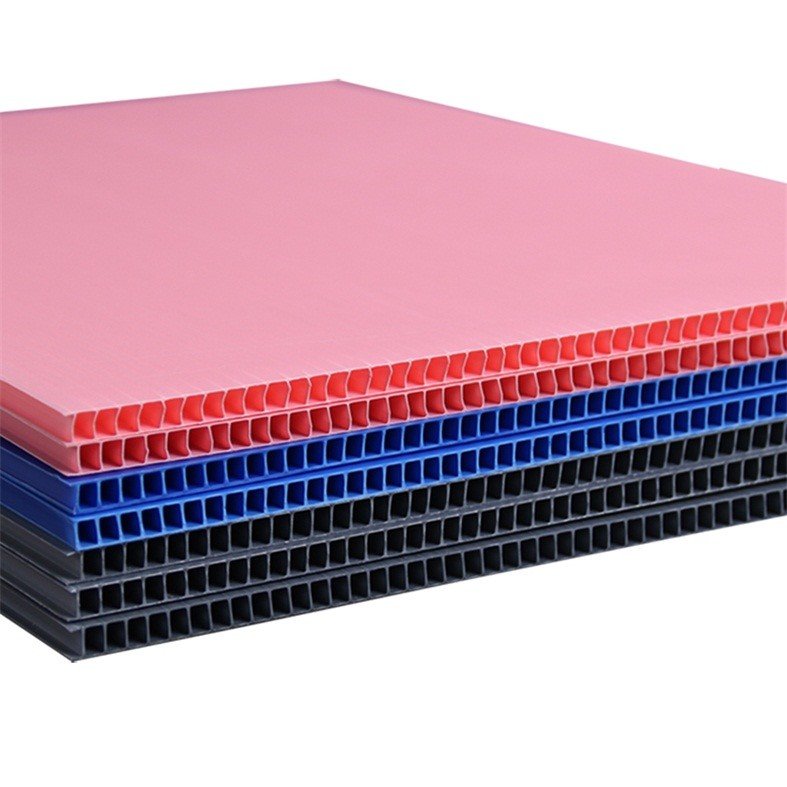 2mm 4mm 6mm 8mm  Thin Lightweight PP Corrugated Plastic Sheet For Packaging