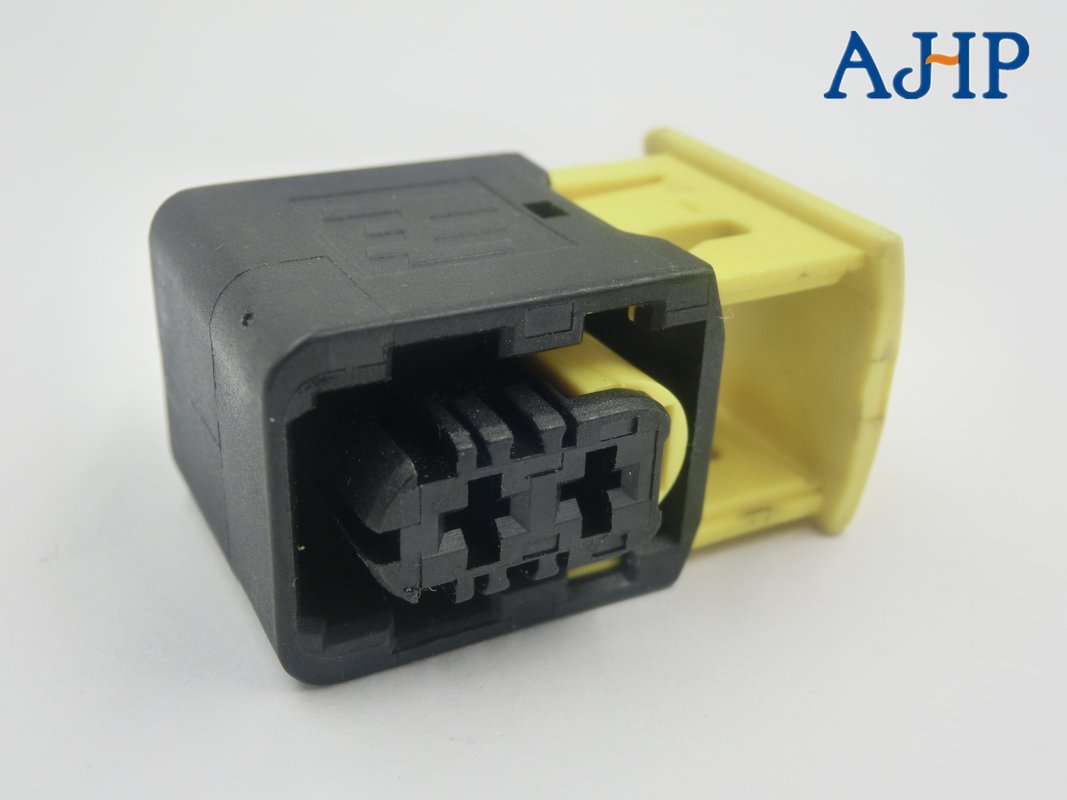 AMP/TYCO 1-1418483-1 2 pin female wire auto connector