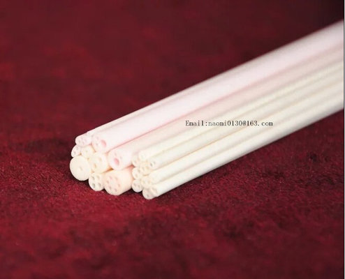 Alumina ceramic insulator