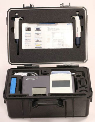 C30 Compatible Spectrophotometer with Built-in Test Methods , Wavelength Range 380 - 800nm