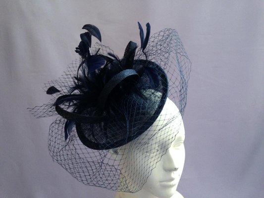Sinamay Ivory Ladies Fascinator Hats With Feathers / Veiling Trimming For Party