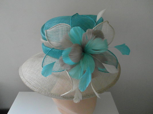 Fashionable White Casual Ladies' Sinamay Hats With Green Coque Feathers