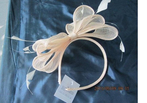 Light Pink Big Sinamay Bow Elegant Ladies Fascinator Hats Hairpin For Carnival