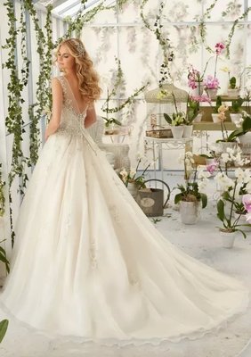 Supply all kinds of wedding dress 2018 Ball gown wedding gown