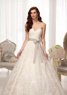 Real Pictures Alluer A Line Dress Wedding Gown , Fitted Ball Gown Wedding Dress
