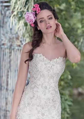 Embroidery Romantic Bohemian Wedding Dresses With Elegant Long Train