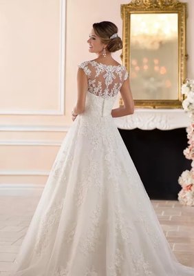Luxury Long Train A Line Style Wedding Dresses For Bridal Fashionable