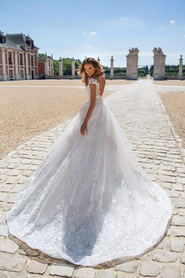 New Style Strapless Women Elegant Bridal Gowns Ivory Ball Gown Custom Made Wedding Dress