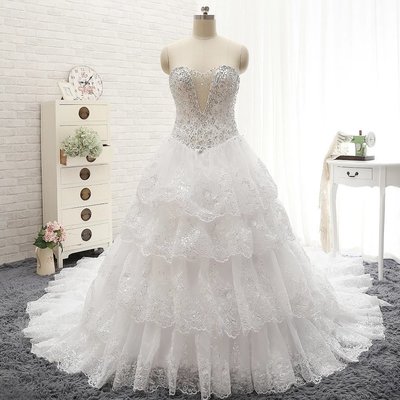Custom Luxury Ivory Rhinestone Beaded Appliques Sweetheart Ball Gown Tiered Chapel Train Crystal Wedding Dress