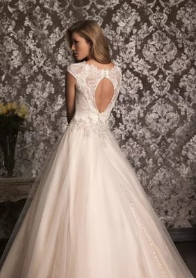 Fitted Modern Muslim Wedding Dresses , Classic Gold Ball Gown Wedding Dress