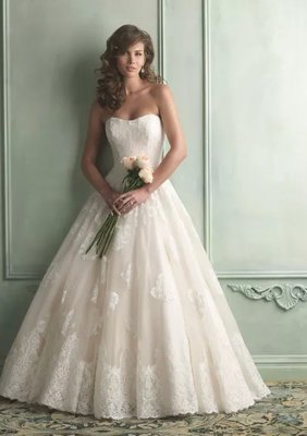 Handmade Embroidery Ball Gown Style Wedding Dresses With Long Trains